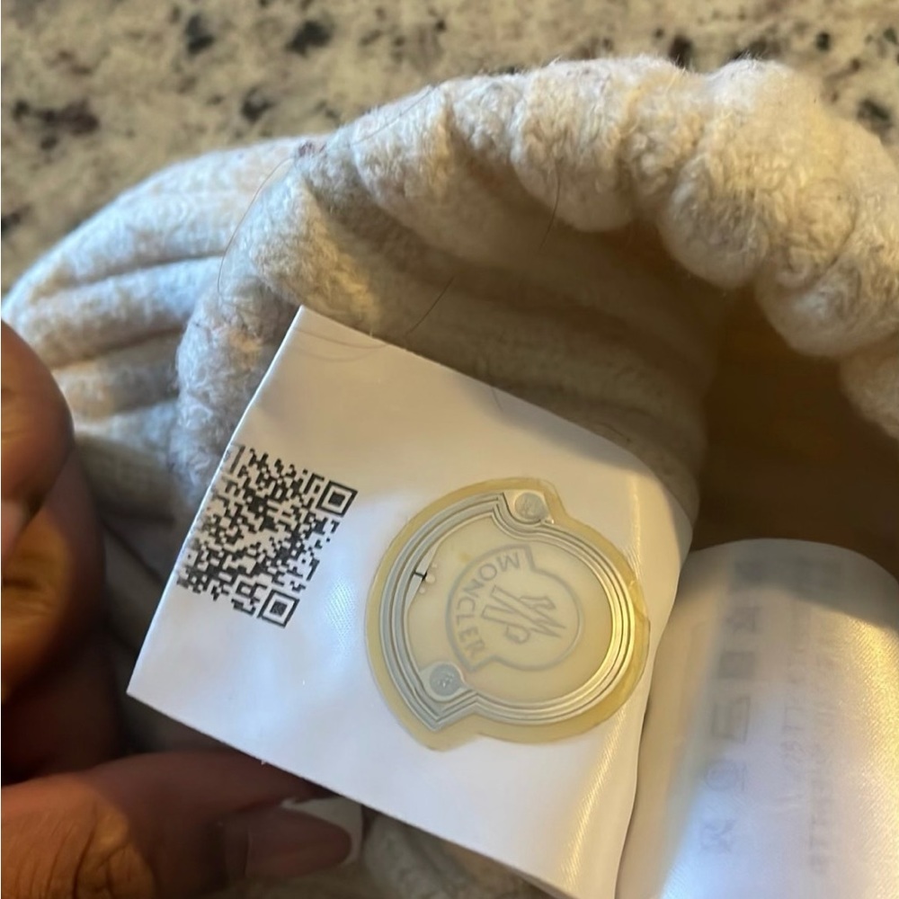 Monclair Hat Size For A Teenager Or A Kid - Gem